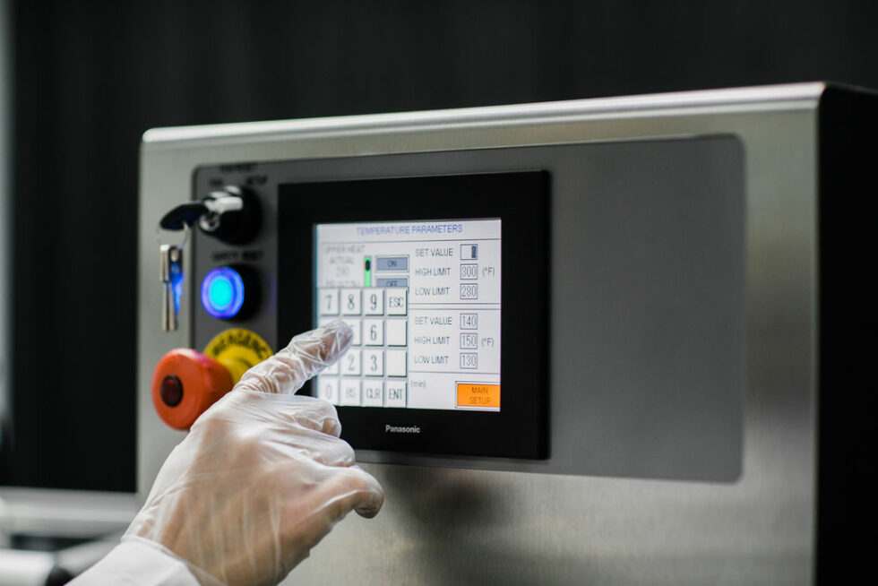 Medical Pouch Sealers - CeraTek SencorpWhite Heat Sealing Company in ...